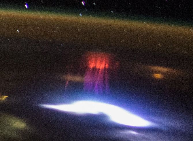 Enormous Red Sprites Seen From Space (Update) | Space