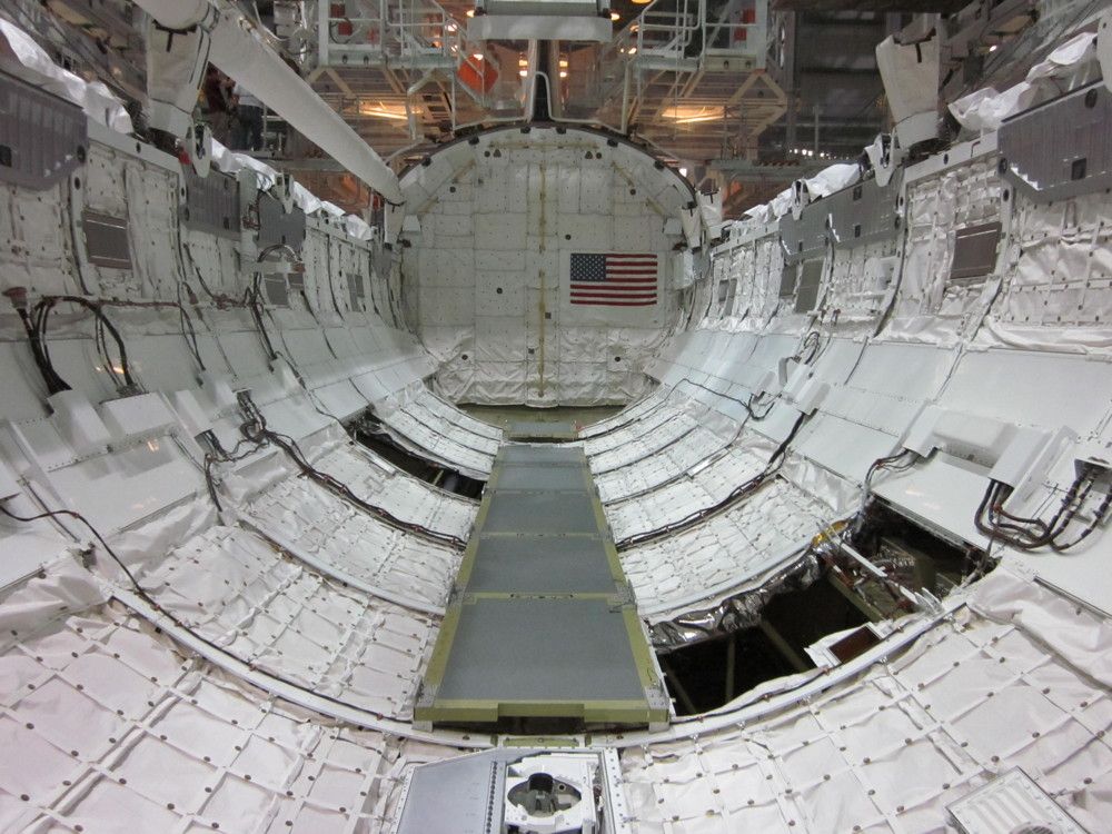 Gallery: Inside Shuttle Discovery: Page 2 | Space