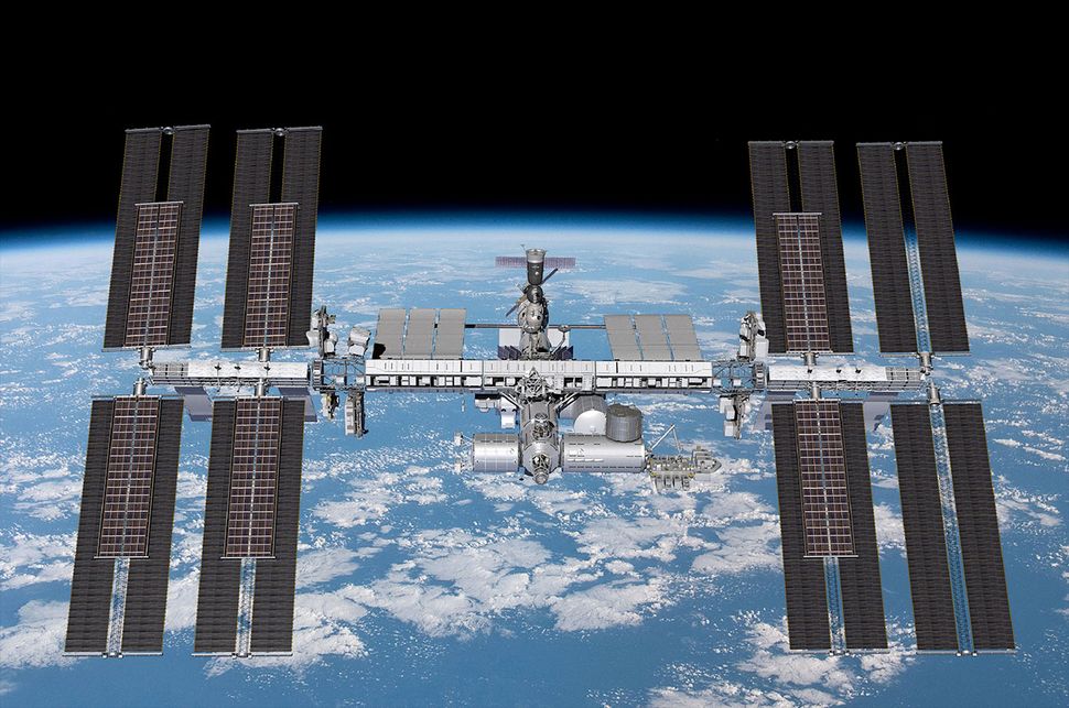 Boeing to boost space station power supply with new solar arrays | Space