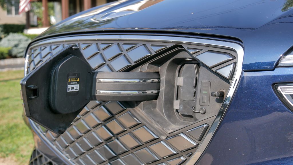 I drove a Genesis GV70 for a week — and it has one feature I haven't ...