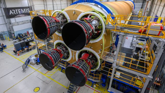 Artemis 2 moon rocket now has all 4 powerful engines on board (photo ...