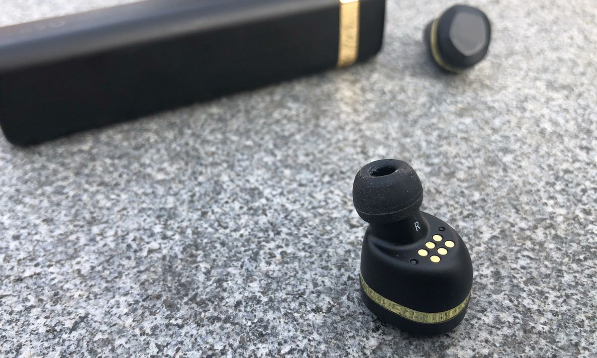 Yevo Labs Yevo 1 Wireless Headphones Review: Slick Design, Subpar Sound ...