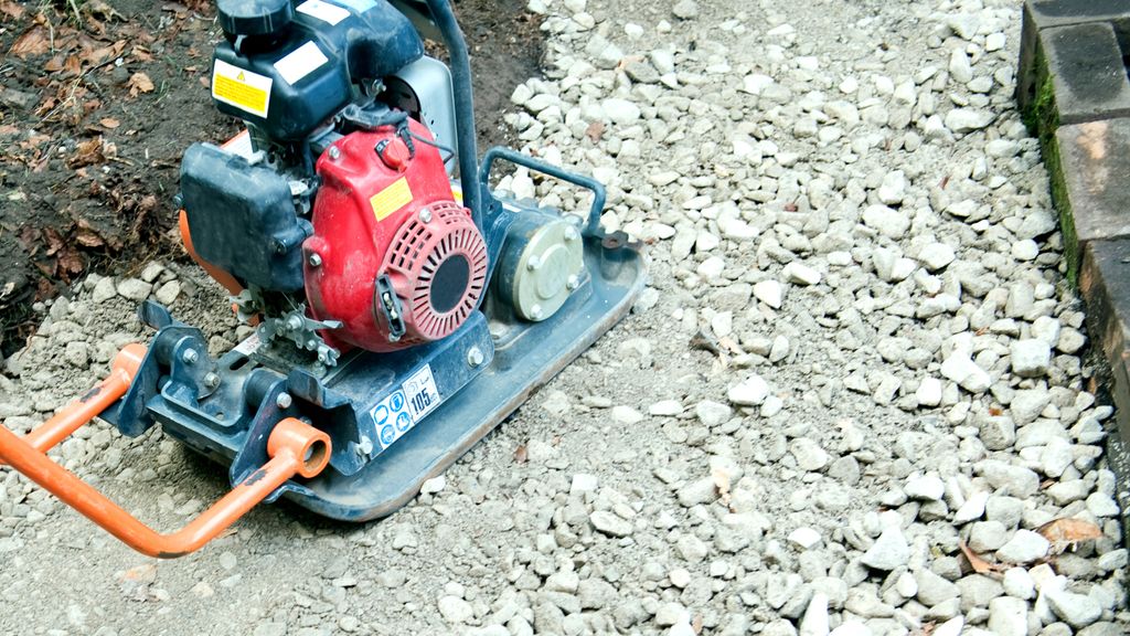 How to lay block paving: A step-by-step guide with pictures | Homebuilding