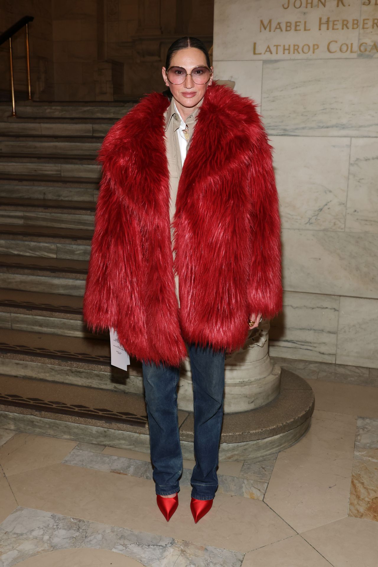 Marc Jacobs Fall/Winter 2025 Show Was a Paper Doll Fantasy | Who What Wear