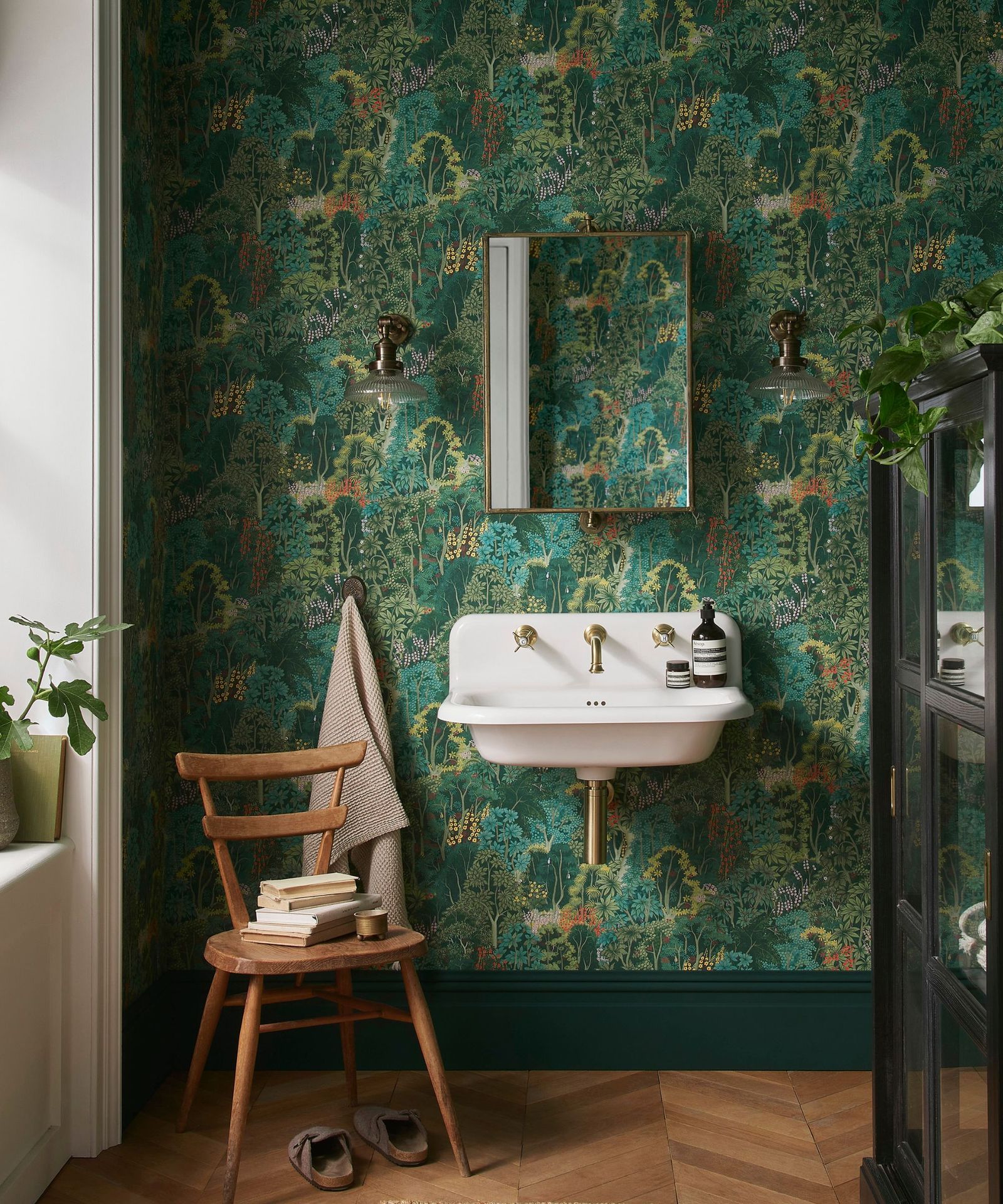 7 hidden tricks people with nice-smelling homes use | Homes and Gardens