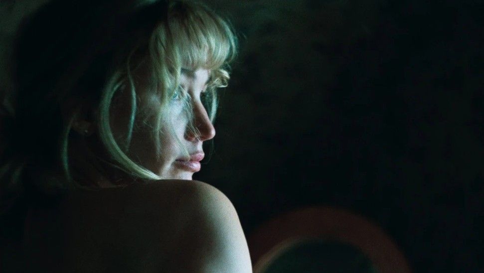 I'm loving Netflix's weird German sci-fi series about a robot | What to ...