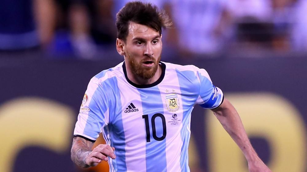 Returning Messi headlines Bauza's first Argentina squad | FourFourTwo
