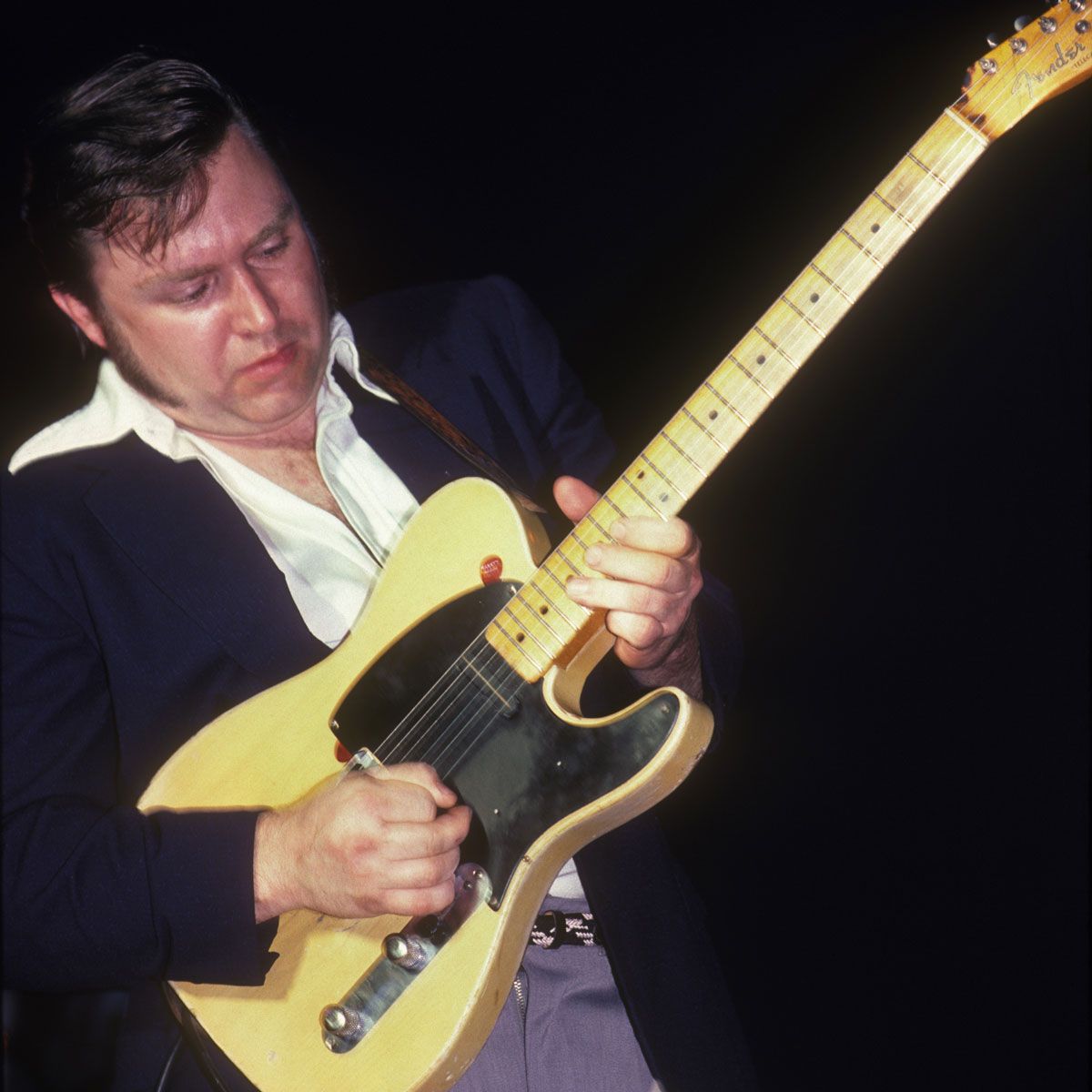 Josh Smith guitar lesson: hybrid picking & jump blues solos | Guitar World