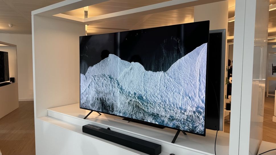 Boxing Day deal alert! LG’s premier affordable OLED TV is back to its ...