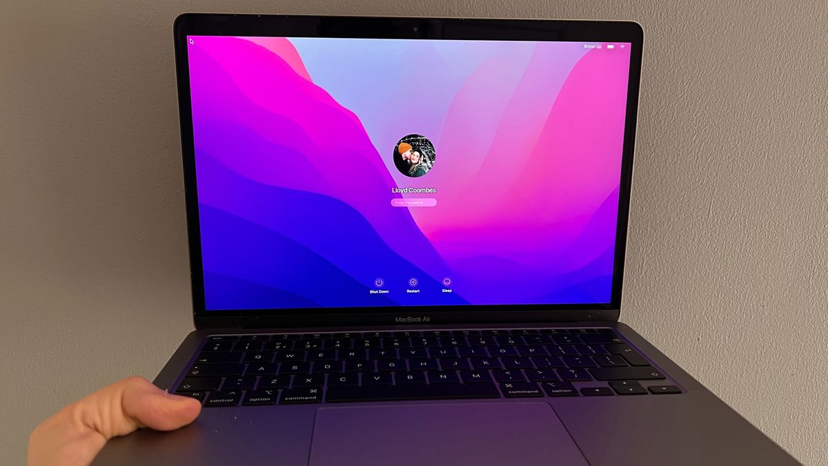 MacBook Air M1 review: A lightweight laptop that's ideal for students ...