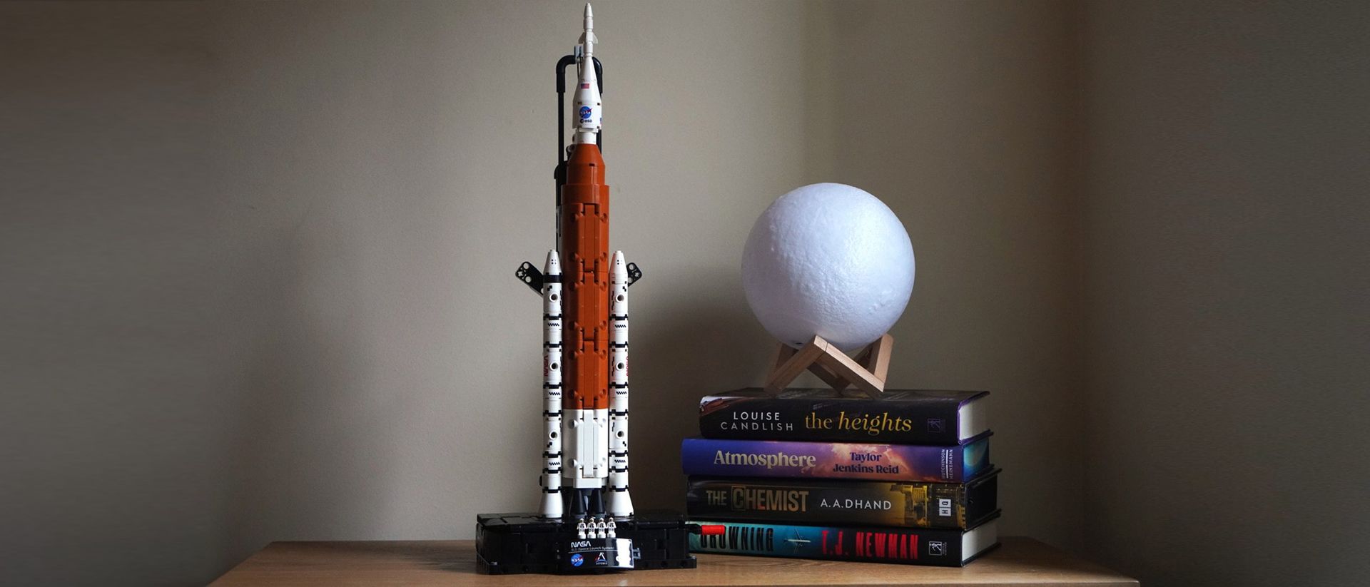 Lego Technic NASA Artemis Space Launch System Rocket review | Space
