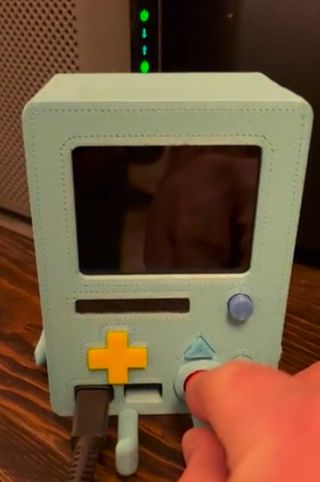 Raspberry Pi BMO TV plays constant loop of Adventure Time episodes ...