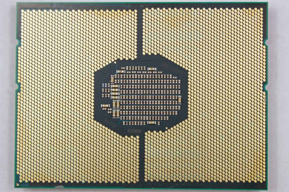 Intel Xeon Platinum 8176 Scalable Processor Review - Tom's Hardware ...