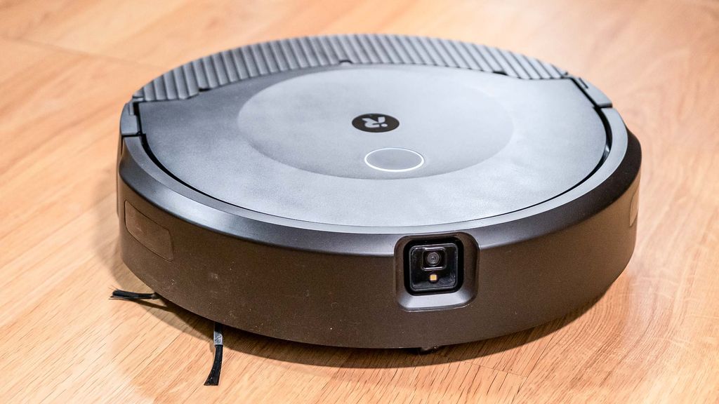 How to empty your Roomba | Tom's Guide