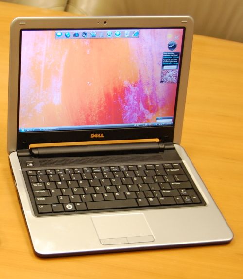 Dell Inspiron Mini 12 Arrives: Sleek but Slow | Laptop Mag