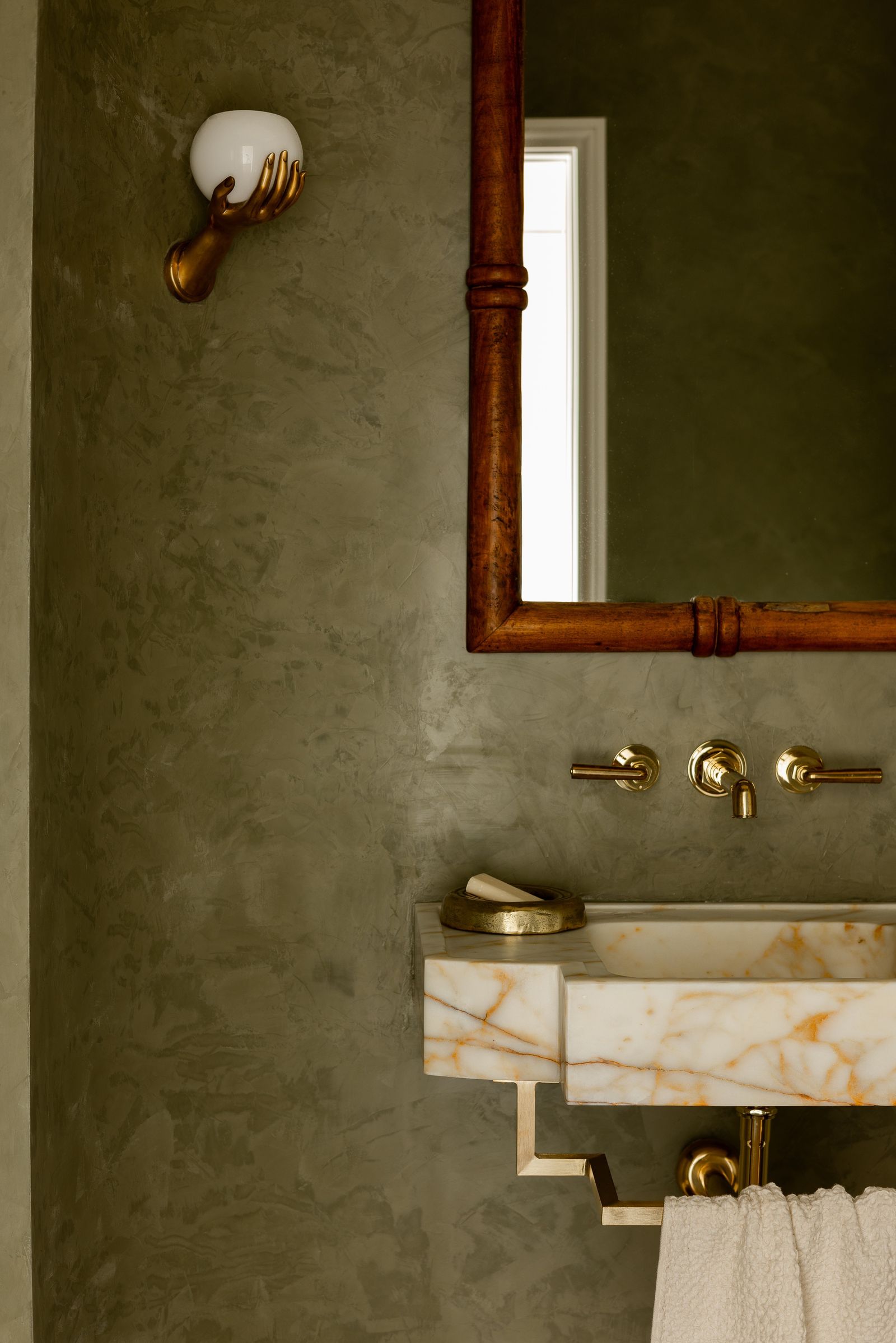 The Outdated Interior Design Rules to Ignore in 2025 | Livingetc