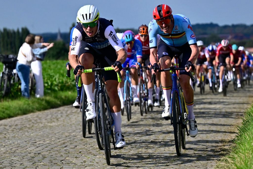 European Championships: Tim Merlier fastest in bunch sprint to win ...