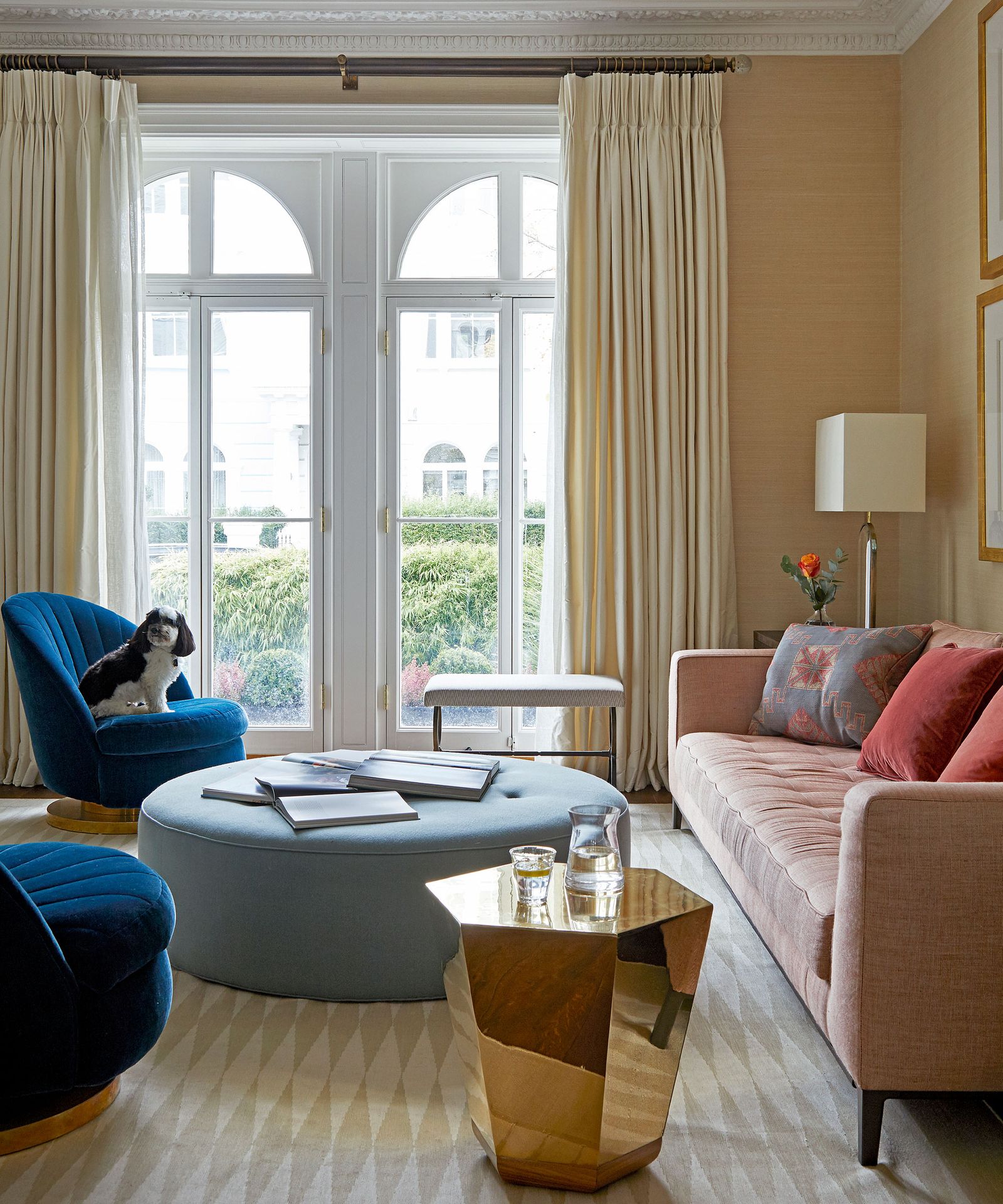 7 outdated '00s interior decor trends making a comeback in 2025 | Homes ...