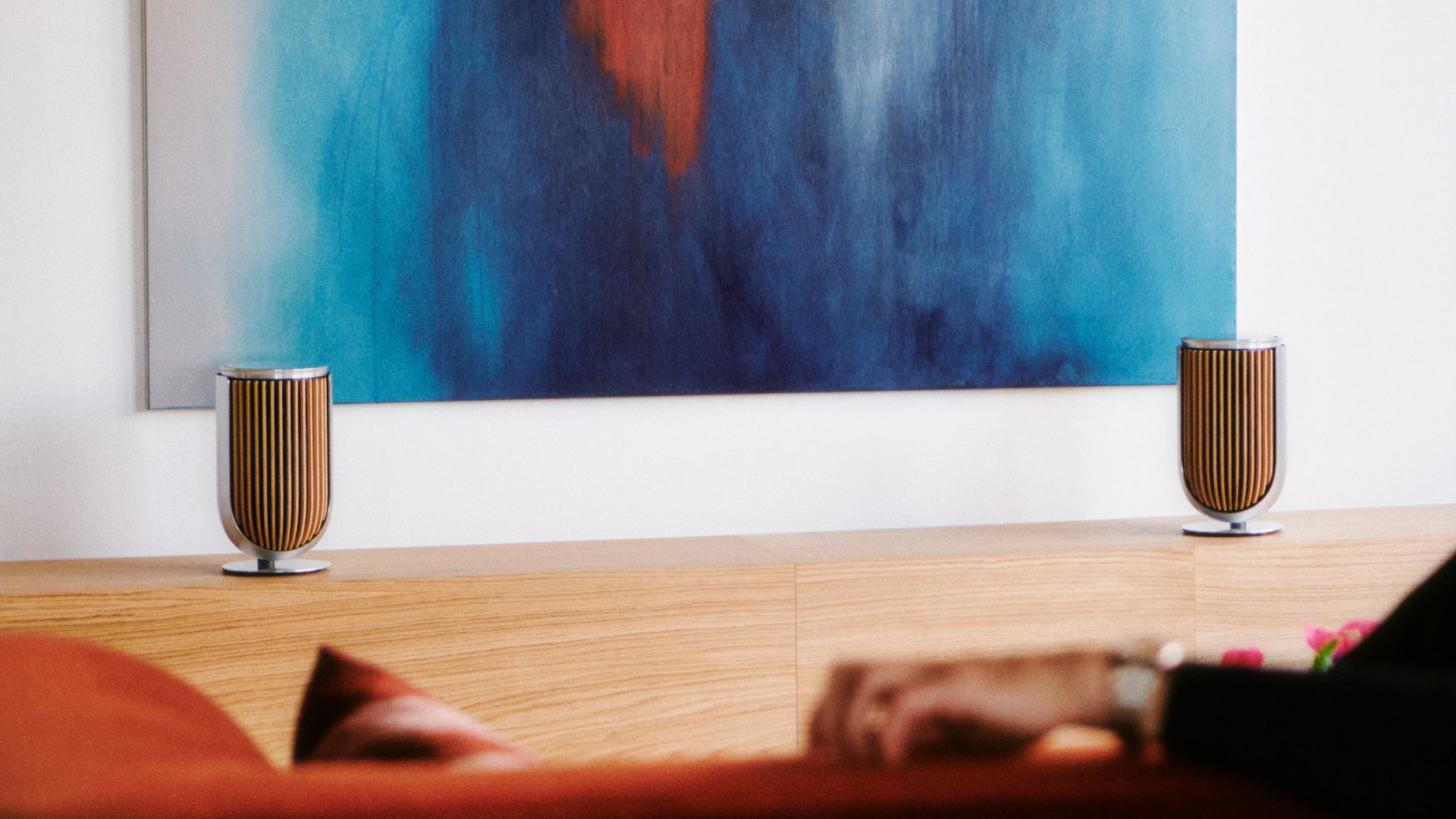 Bang & Olufsen's high-end Beolab 8 is a stylish, versatile and compact ...