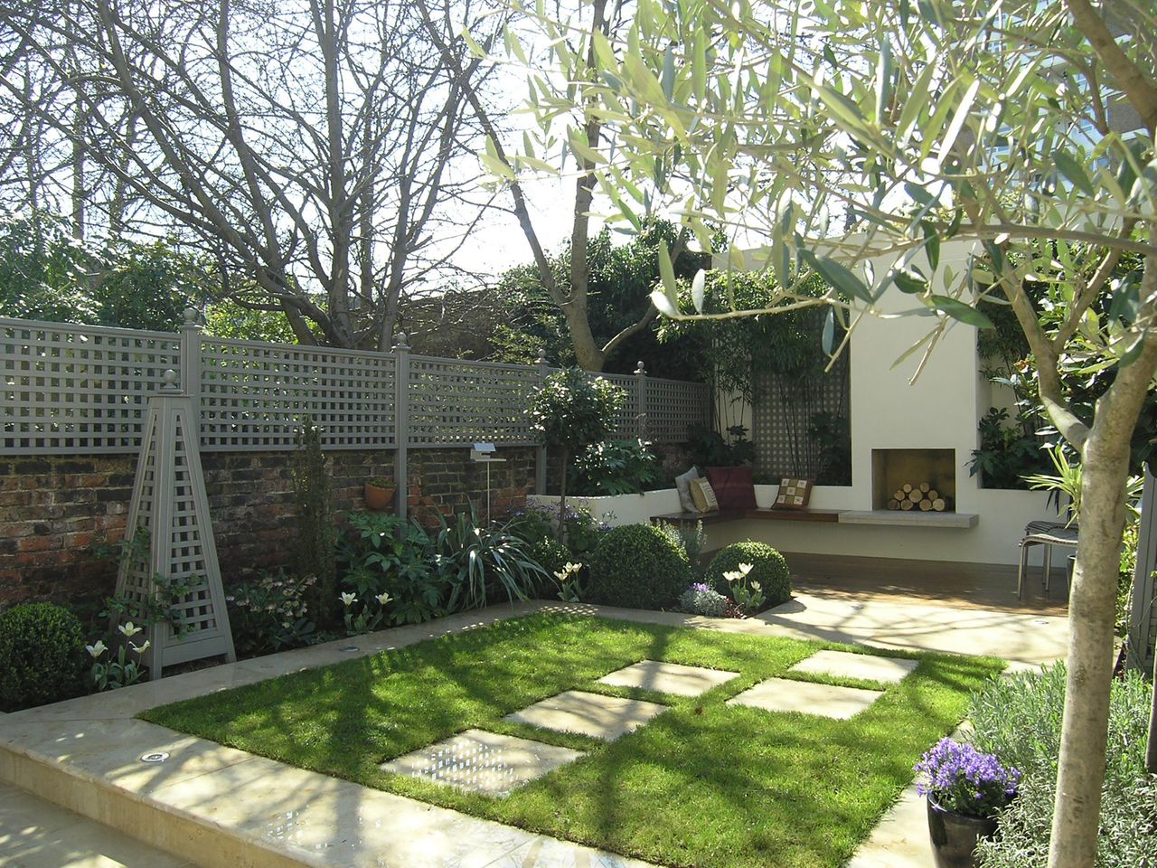 Lawn ideas: 10 gorgeous designs for plots of all shapes and sizes ...