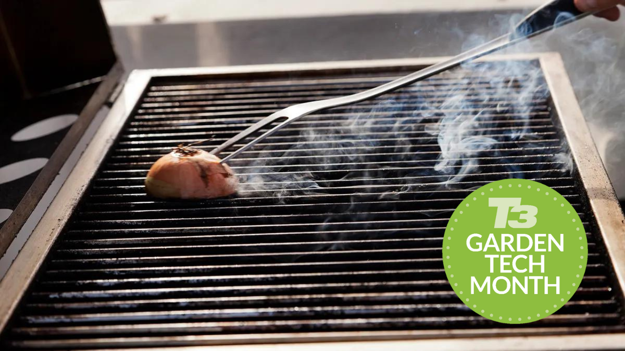 How to clean your barbecue: 5 natural tips that will get your grates ...