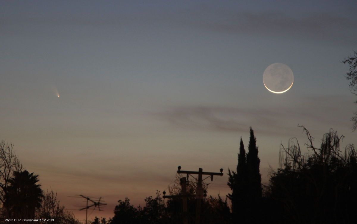 Comet Pan-STARRS and the Moon: Spectacular Stargazer Photos | Space