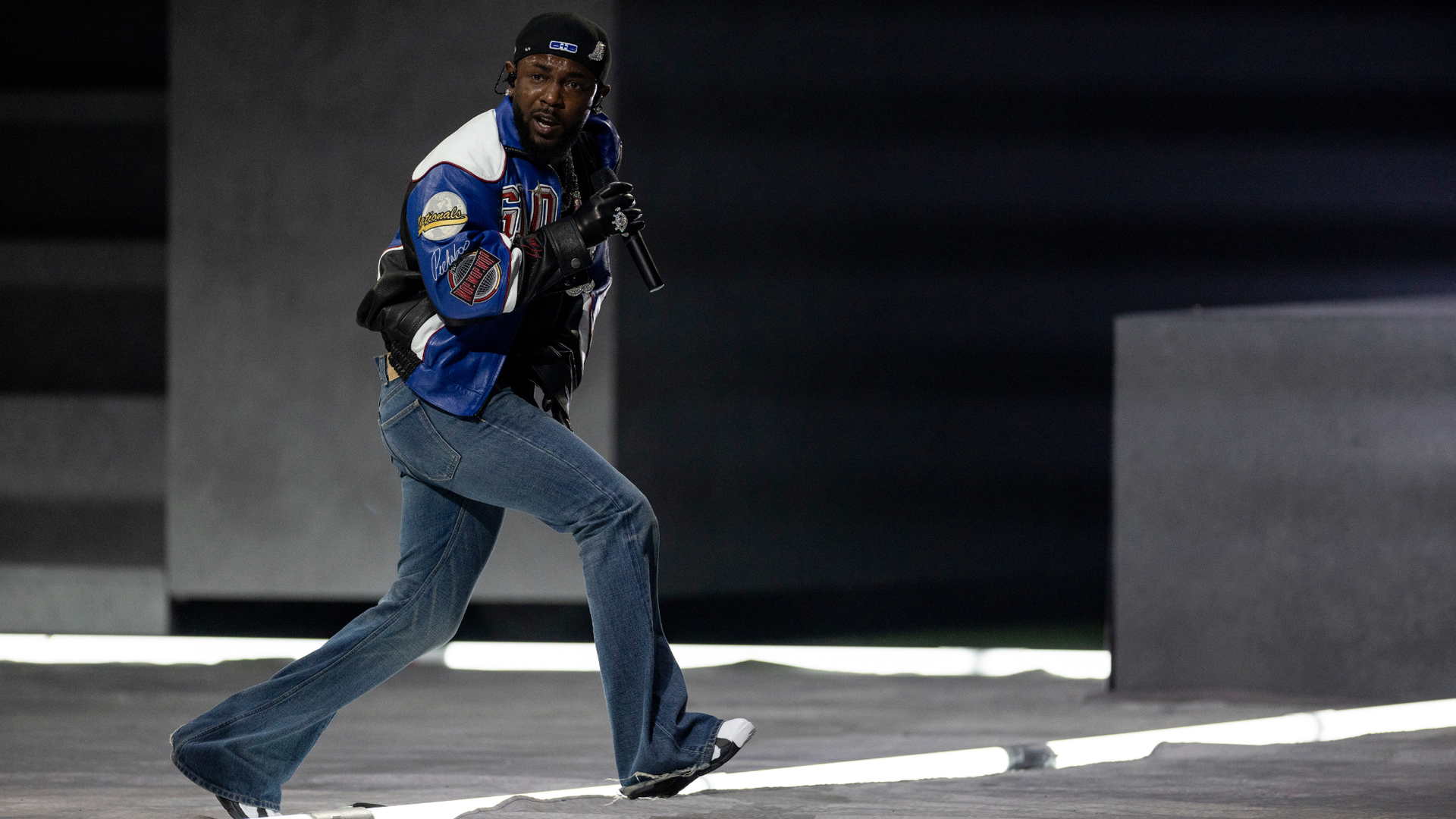 The great flared jeans debate | Marie Claire UK