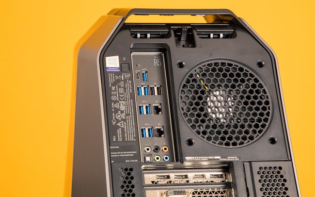 Alienware Area 51 (2018) Review: Serious Power for Serious Gamers | Tom ...