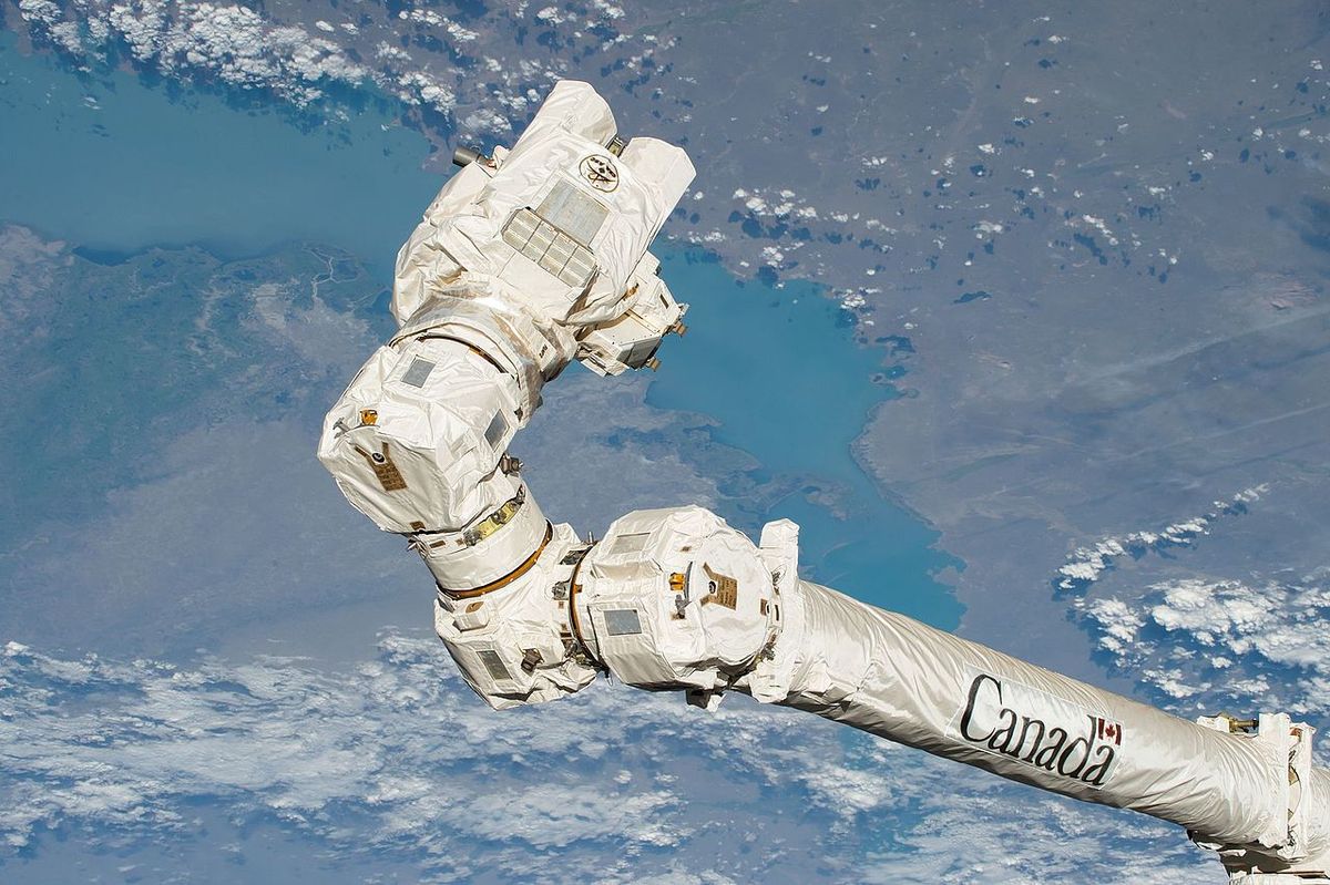 Space Station Astronauts Are Taking a Spacewalk Today: Watch It Live ...