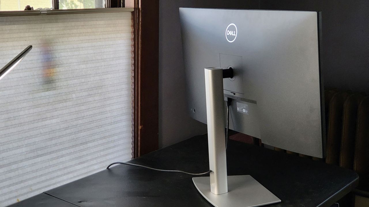 Dell P3223QE 32-inch 4K Monitor review: a solid working from home ...