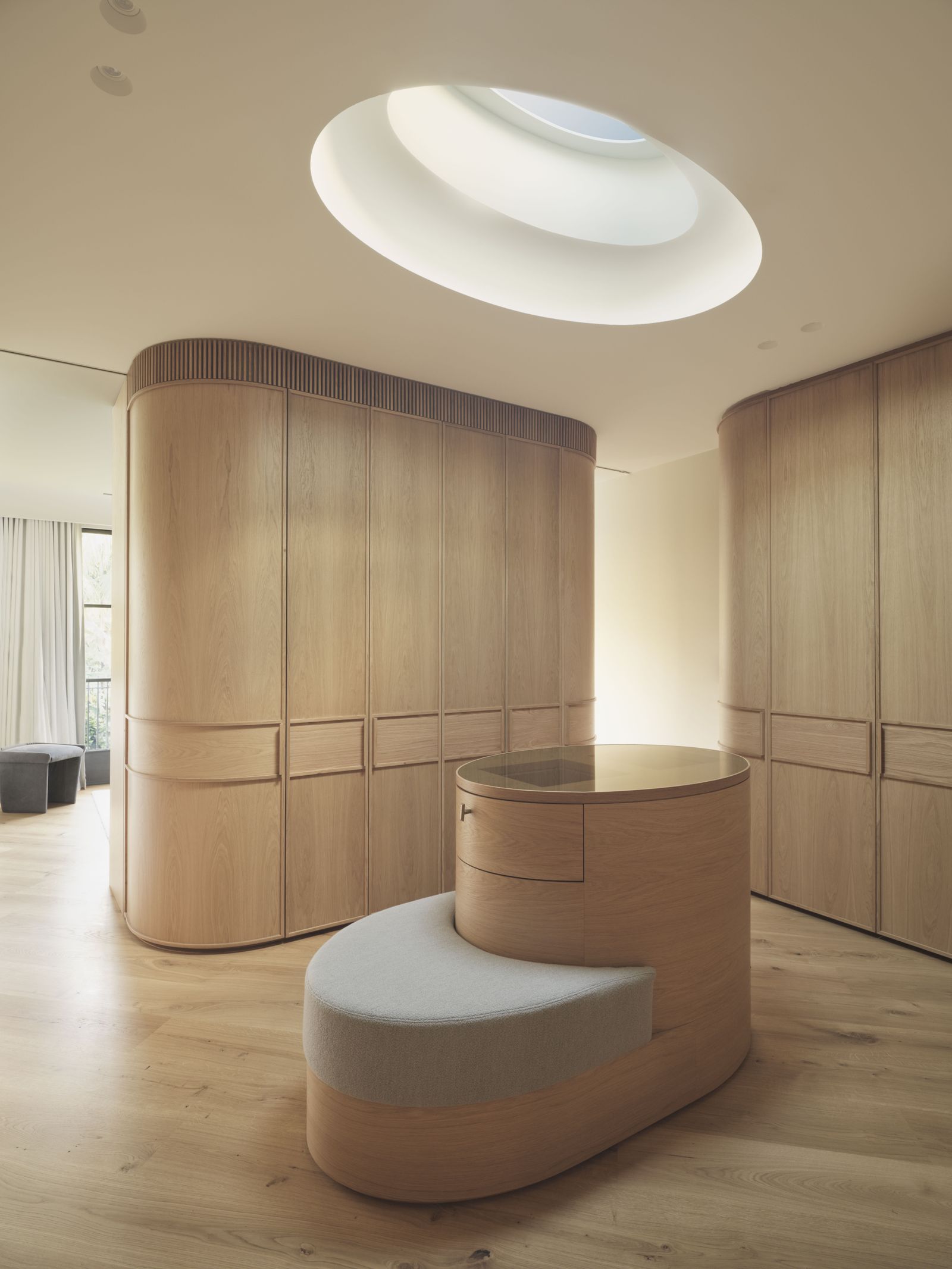 8 closet islands that prove storage can stylish | Livingetc