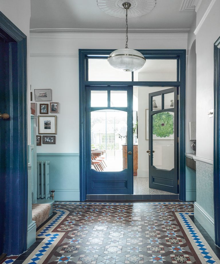 This classic Edwardian home is a lesson in bold color and elegant ...
