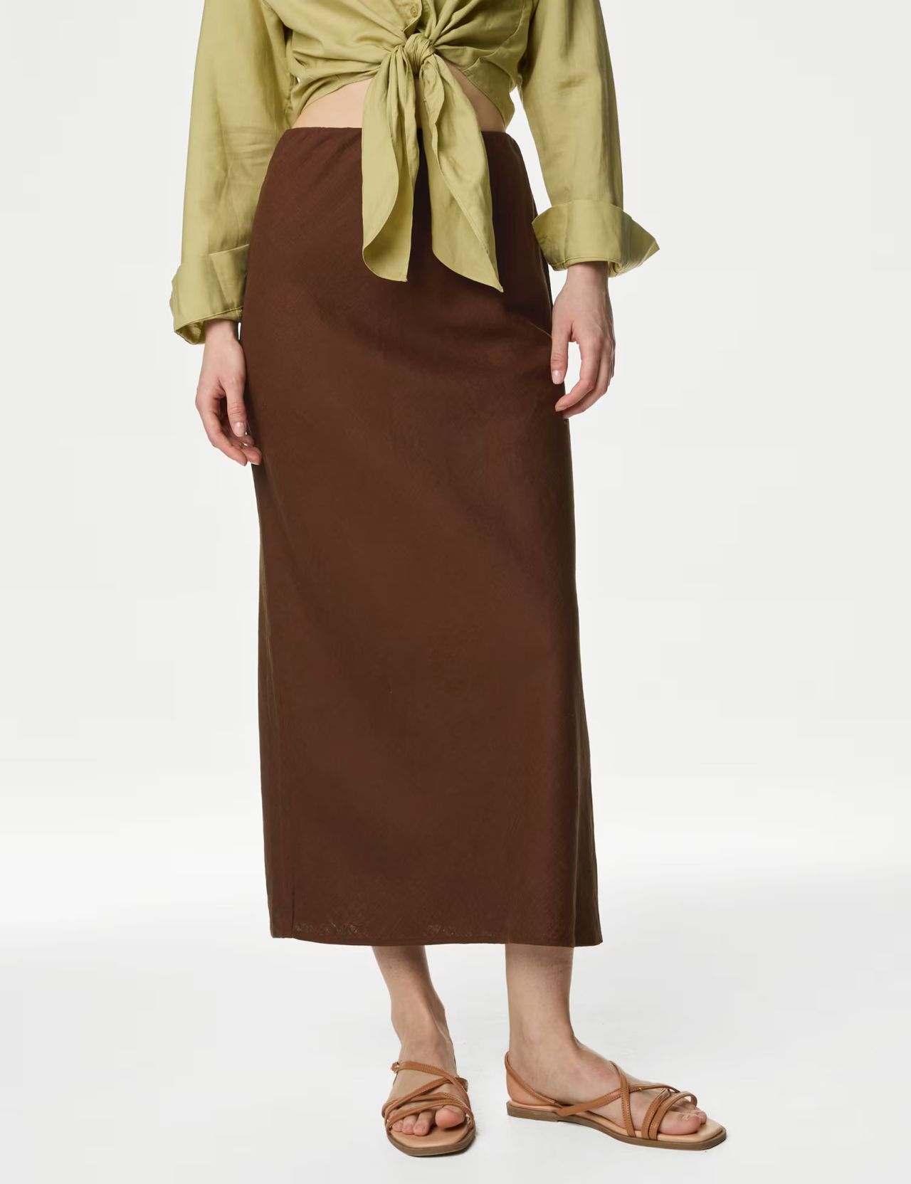 Every Fashion Person Is Wearing a Chic Brown Skirt Right Now | Who What ...