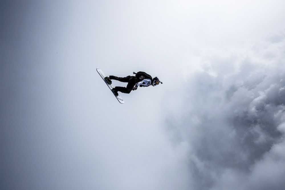Photos: Skydiver Sean MacCormac 'Surfs' on Thunderstorm Clouds | Live ...