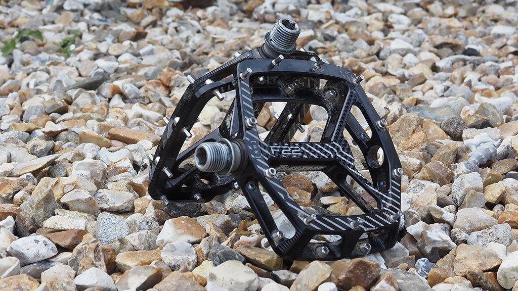 Best MTB flat pedals | Bike Perfect