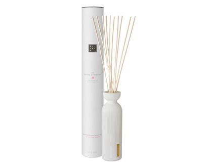 Best home fragrance: 10 scents to freshen your rooms | Real Homes