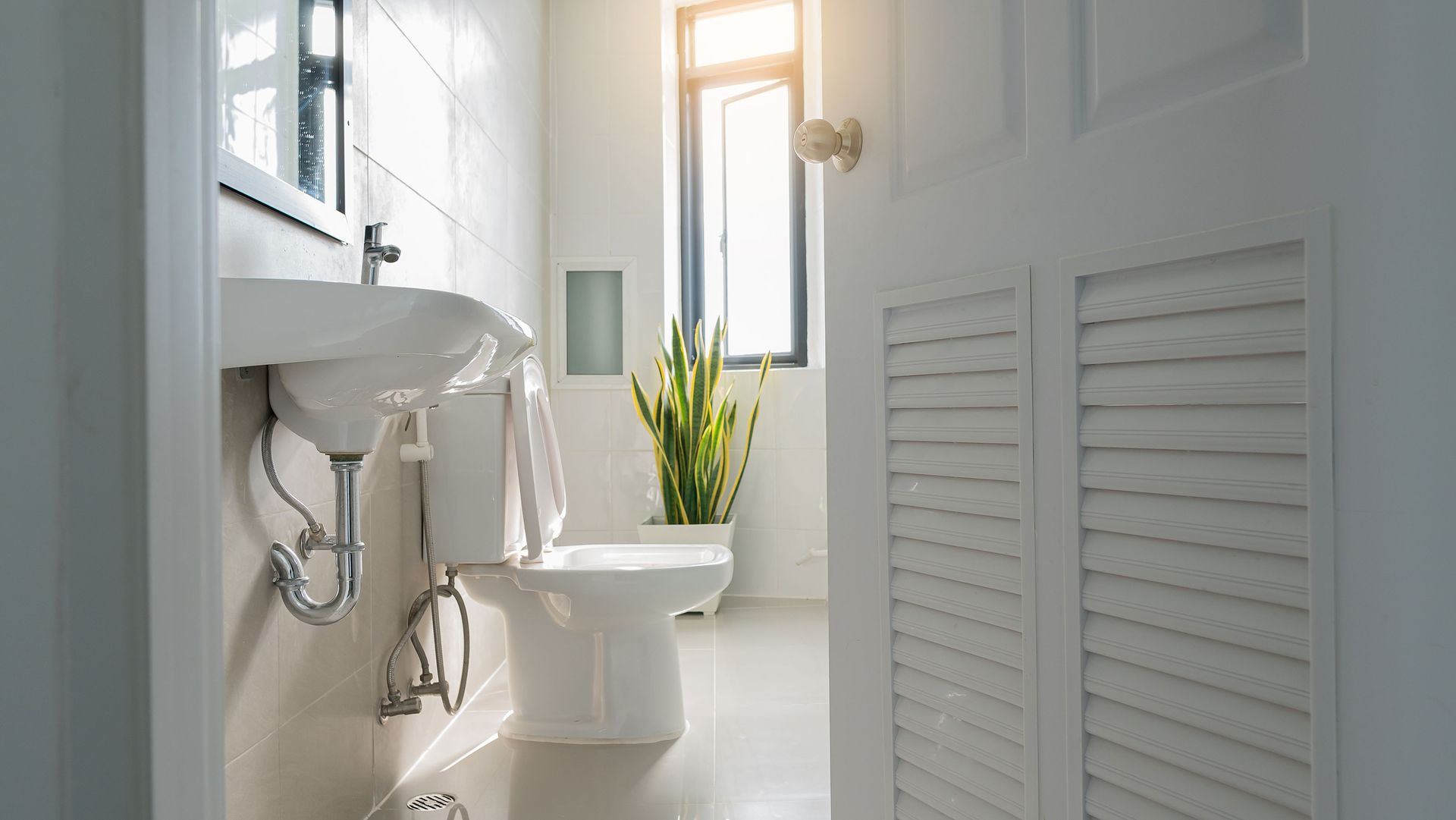 How to fix a running toilet – a step by step guide | Real Homes