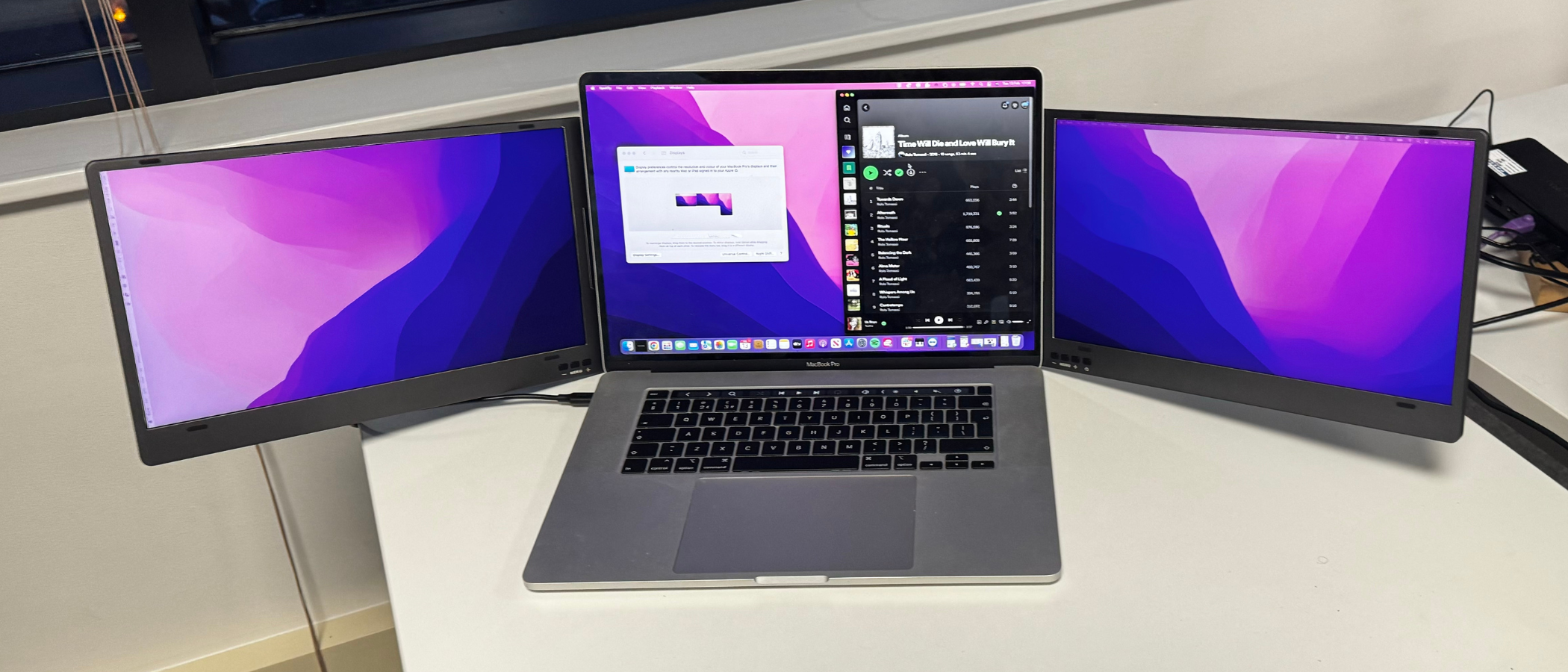 KYY X90A dual monitor review: Add two extra screens to your MacBook for ...