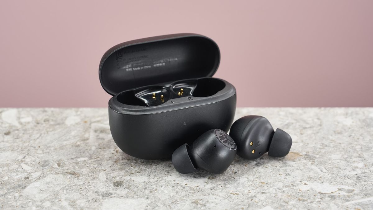 Need cheap earbuds right now? Here are the three best options I’ve ...
