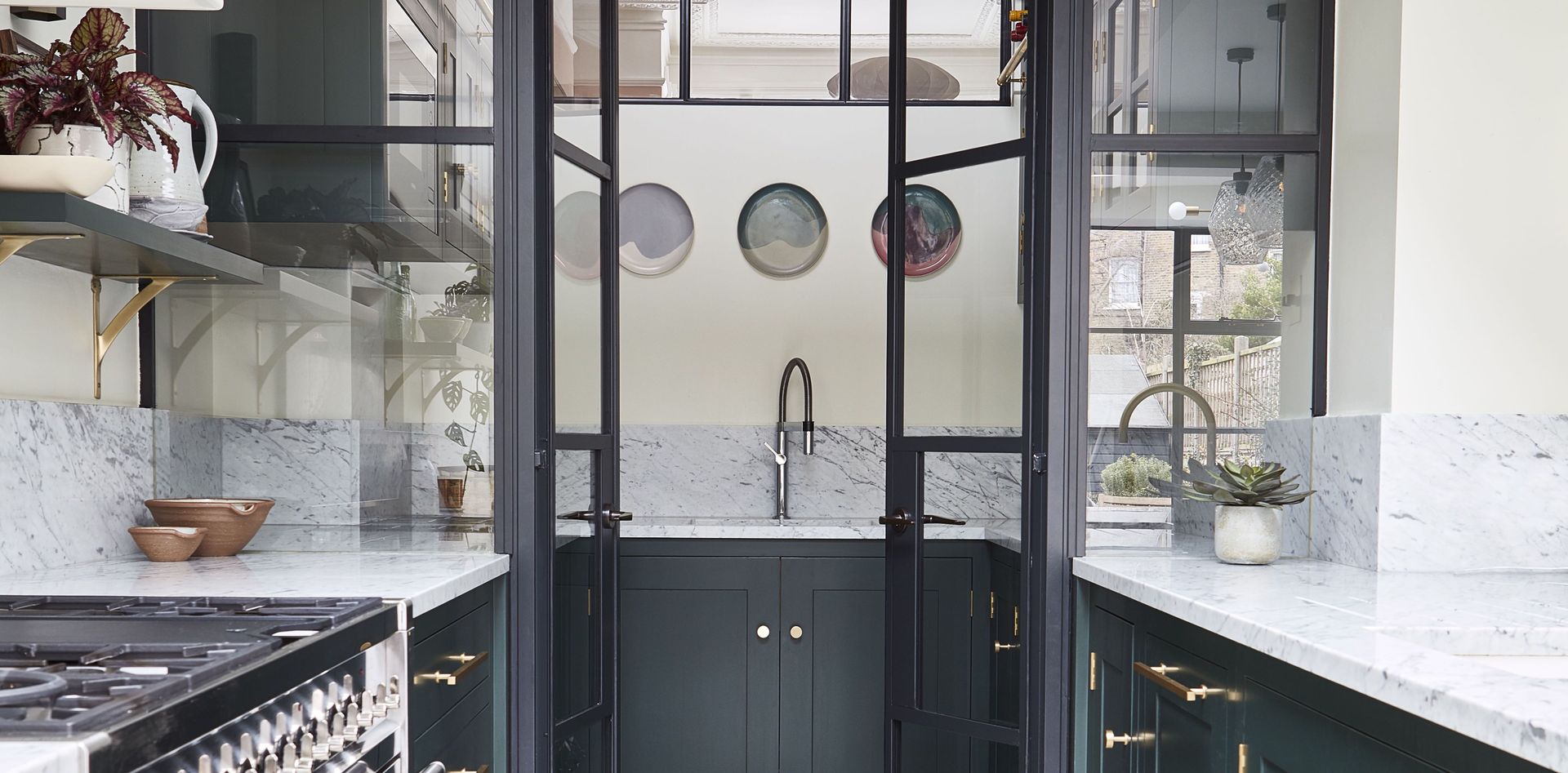 What is a back kitchen? Designers explain this new (and very practical ...