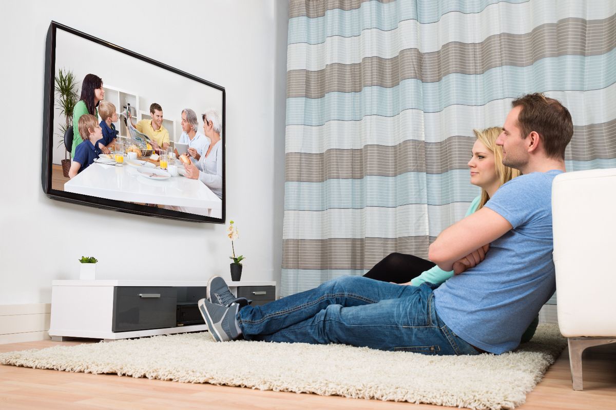 3 Experts Tell Us How Much to Spend on a TV (and 7 Other Buying Tips ...
