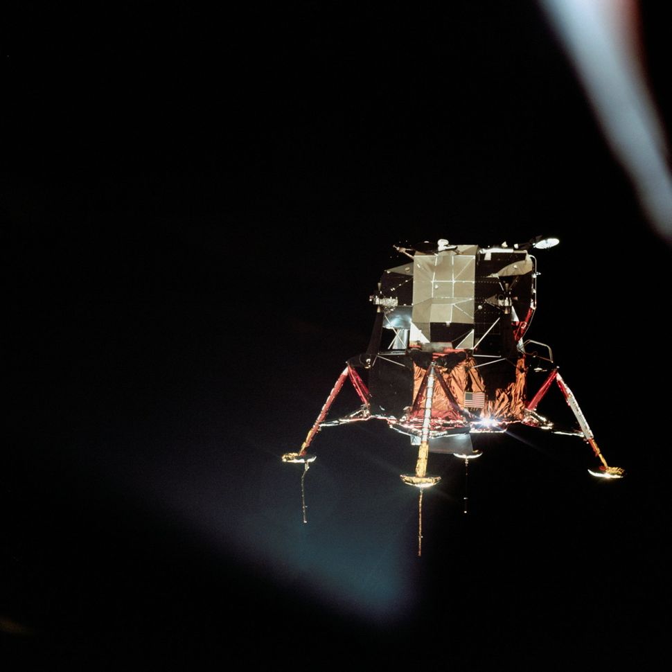 Apollo 11's Vintage Tech: The Most Amazing Moon Landing Innovations | Space