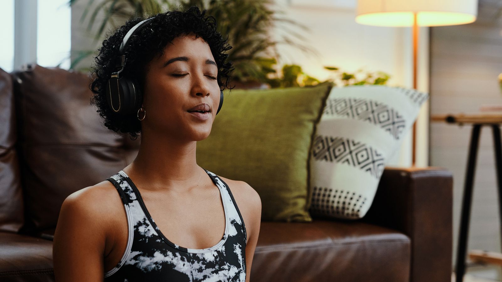 A one-minute breathing exercise to make you less stressed (and how it ...