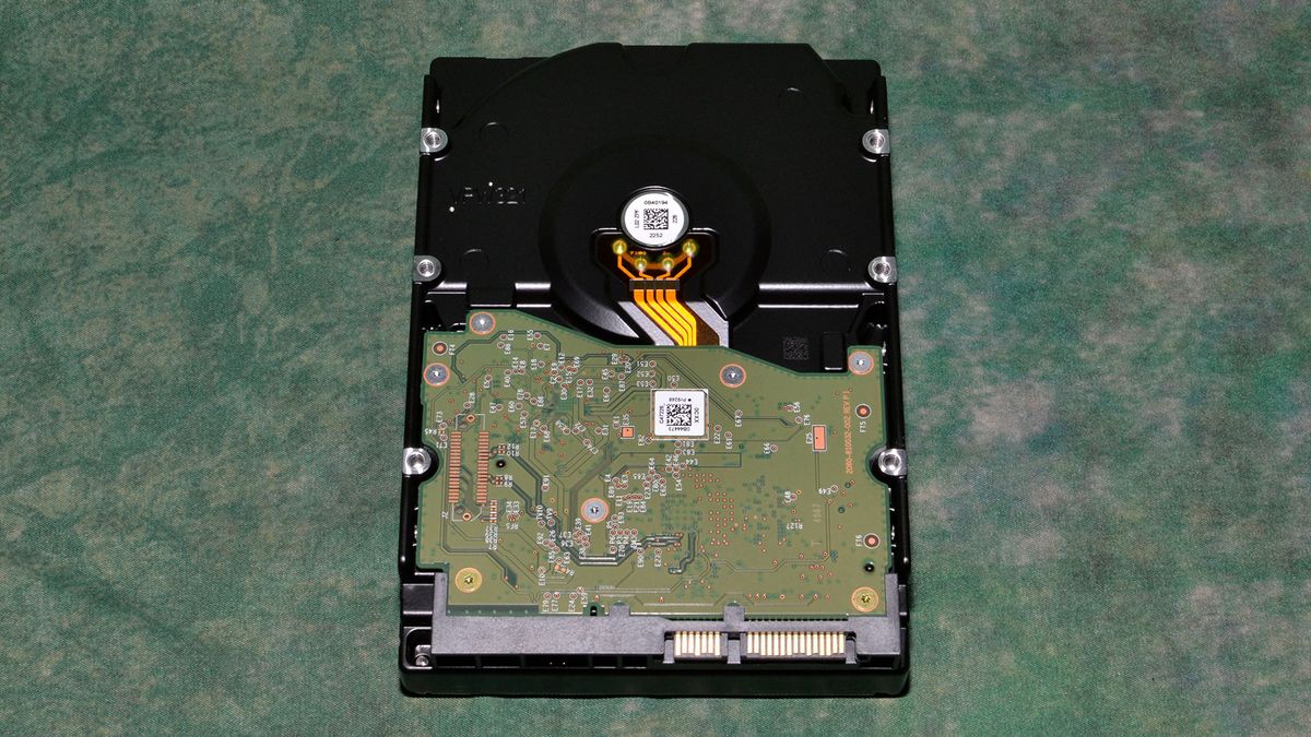 WD Blue 8TB HDD Review: A Balanced, Entry-Level Hard Drive | Tom's Hardware