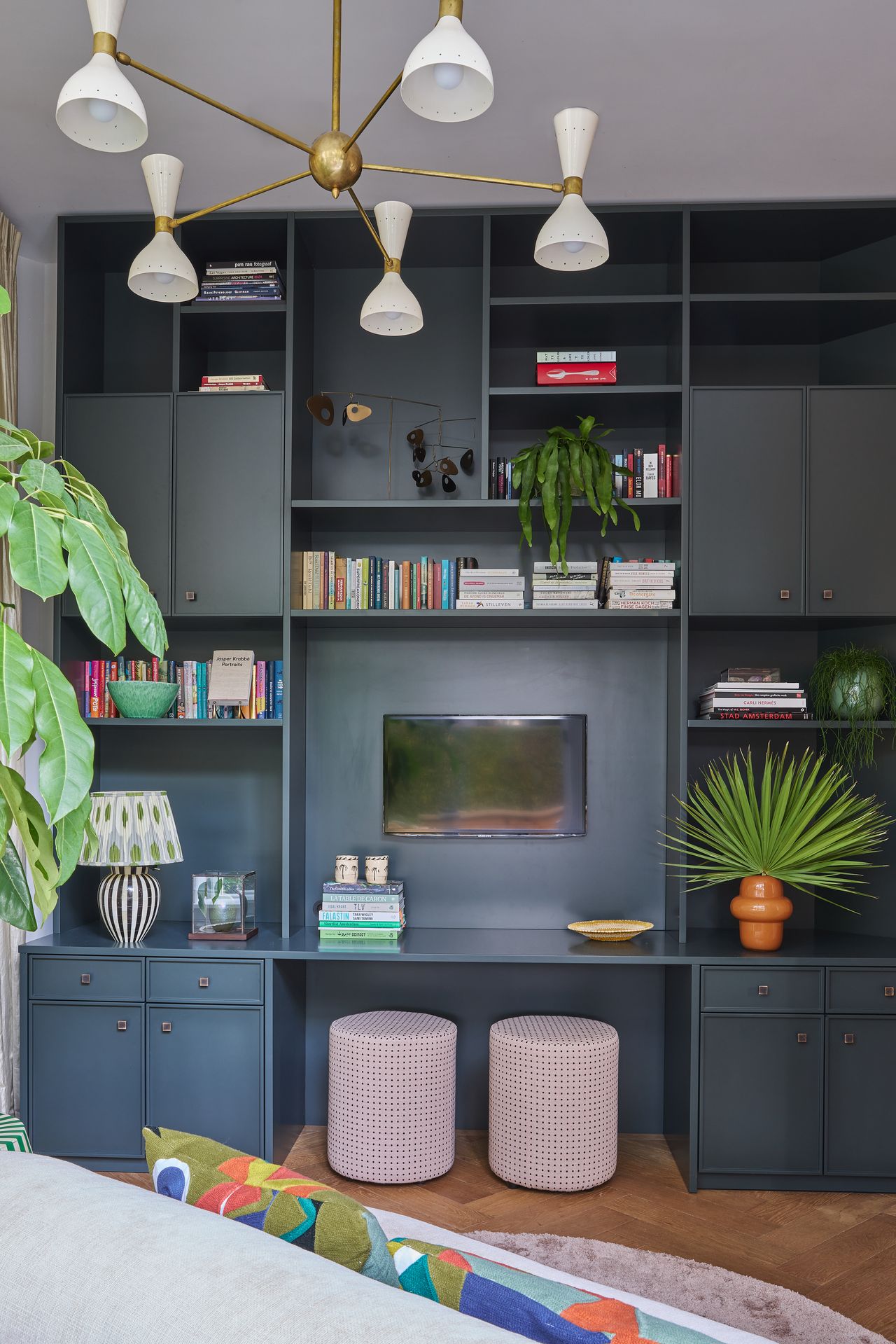 Colors That Go With Blue — 12 Expert-Approved Pairings | Livingetc