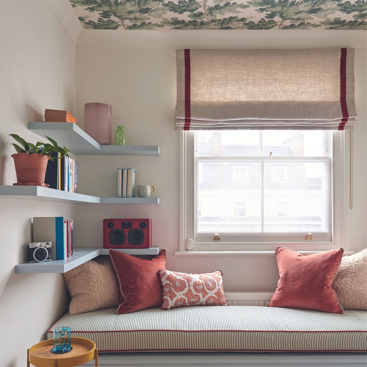 Cosy snug room ideas to create an indulgent and relaxing spot | Ideal Home