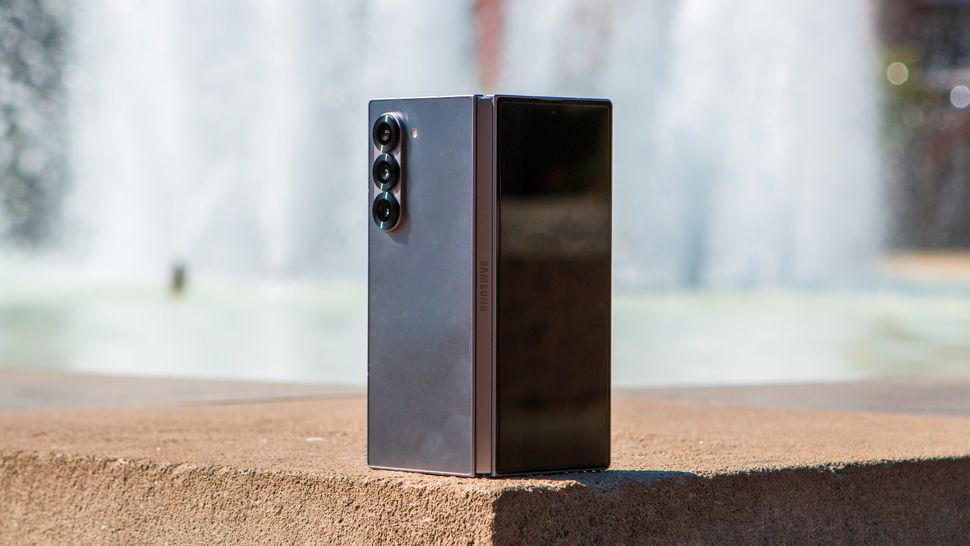 Samsung's alleged 'double-folding' phone could feature an inward ...