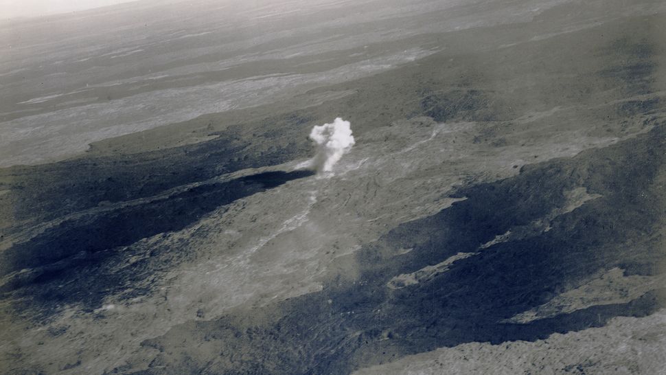 Hiker finds bombs dropped into Mauna Loa volcano in 1935 | Live Science