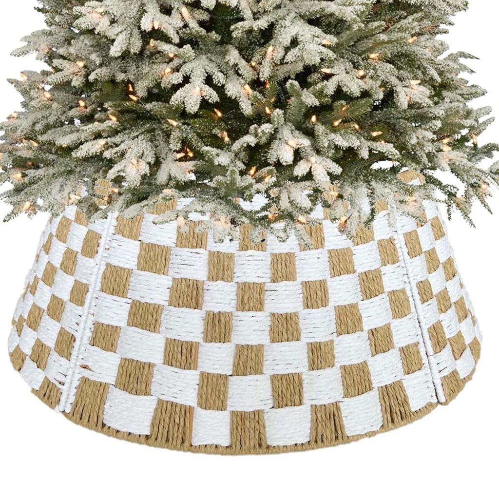 How to make the base of your Christmas tree look nice | Homes and Gardens
