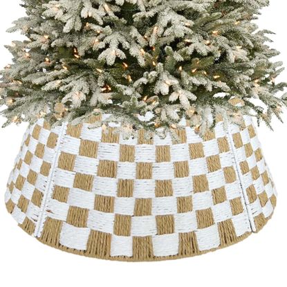 How to make the base of your Christmas tree look nice | Homes and Gardens